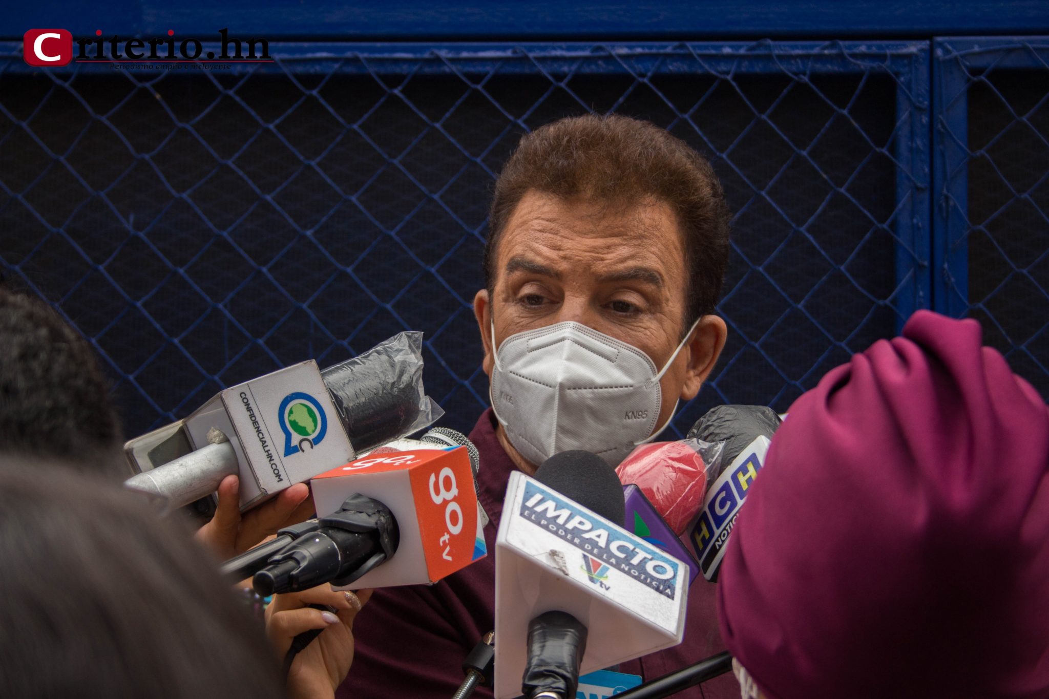 Nasralla llega en caravana hasta el CNE exigiendo inscripción de su ...