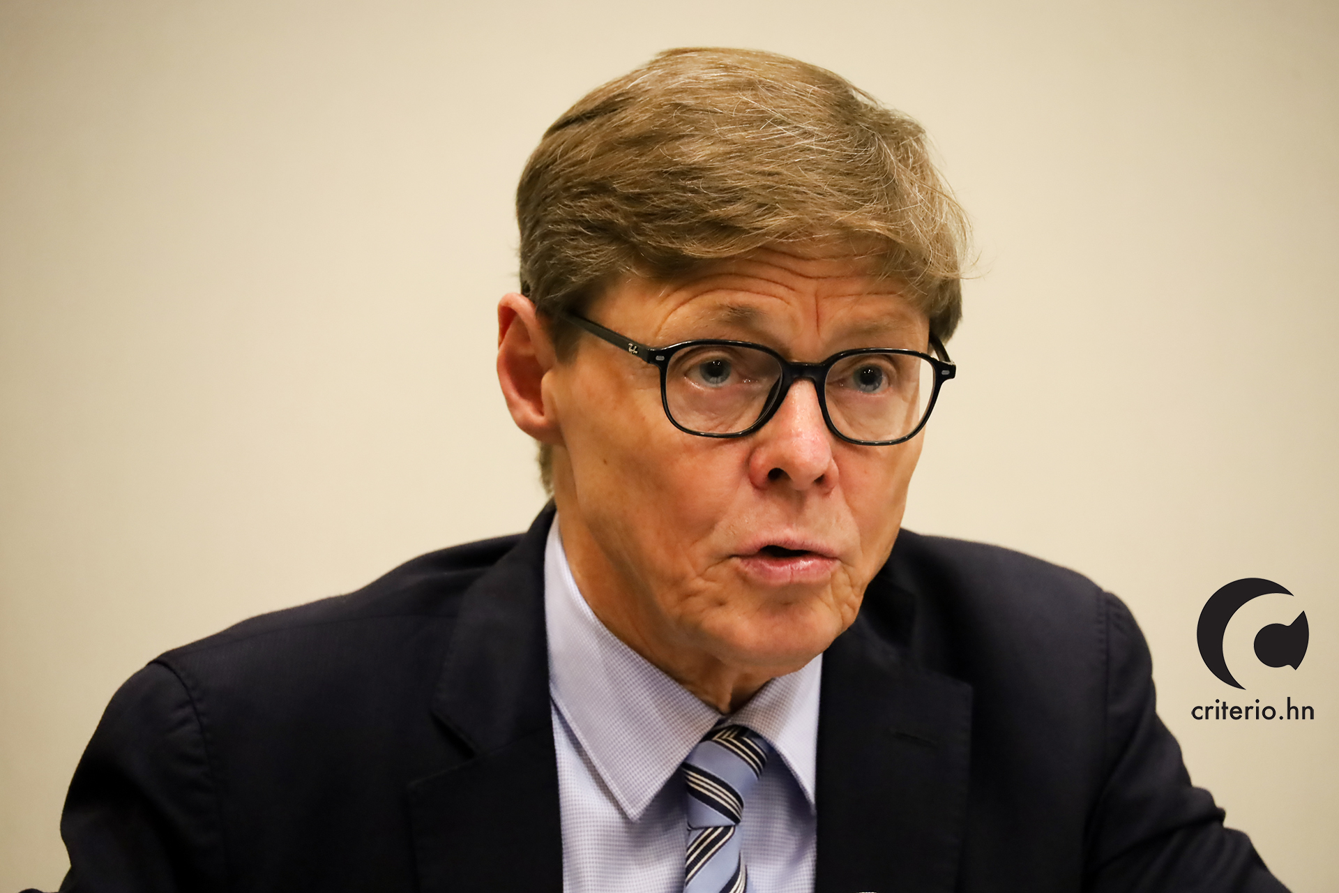 Niñez huérfana: la otra cara del femicidio - Criterio.hn