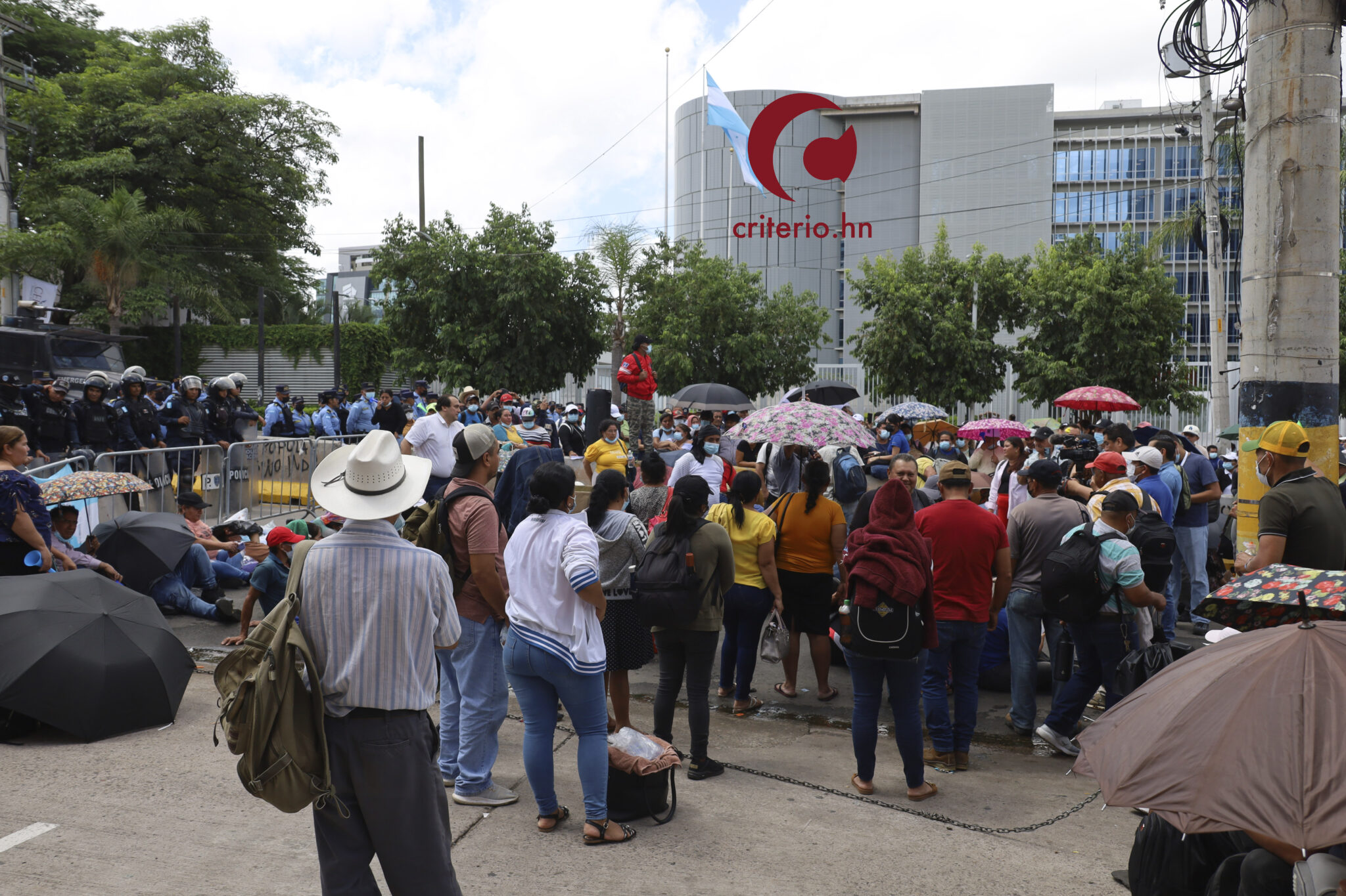 Víctimas de Koriun exigen devolución de su dinero - Criterio.hn